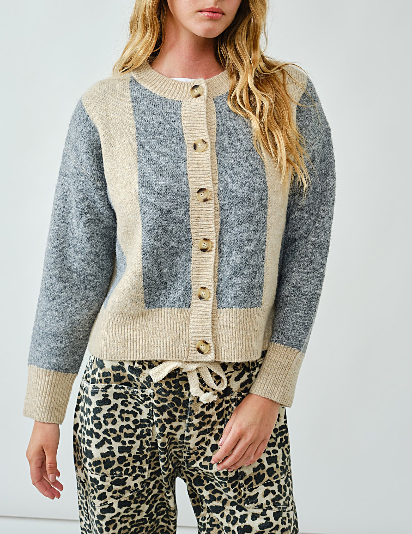 Ryan Grey Color Block Buttoned Cardigan – Cuffs.